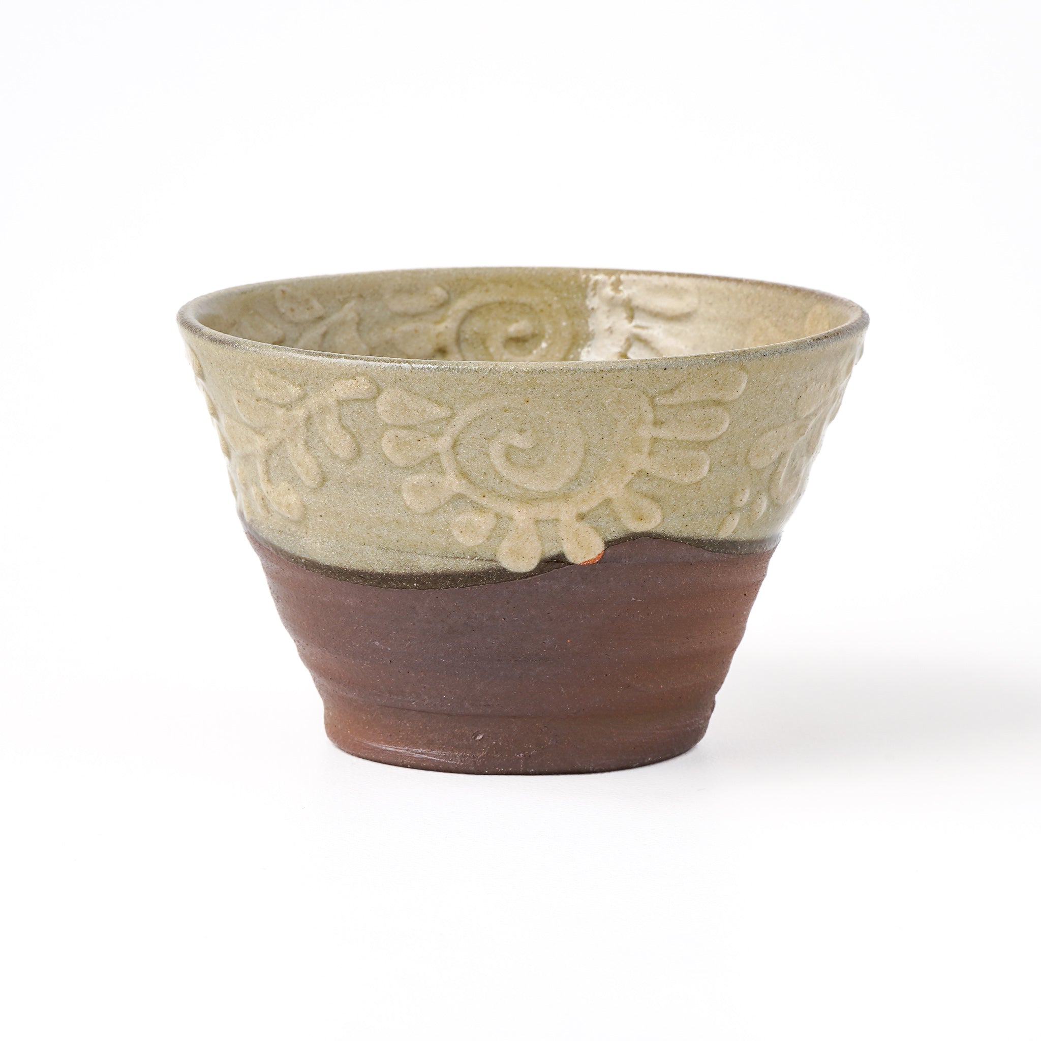 やちむん與那城 ボウル 4.5寸 焼しめ B – mono+iku 育む、暮らしの道具店